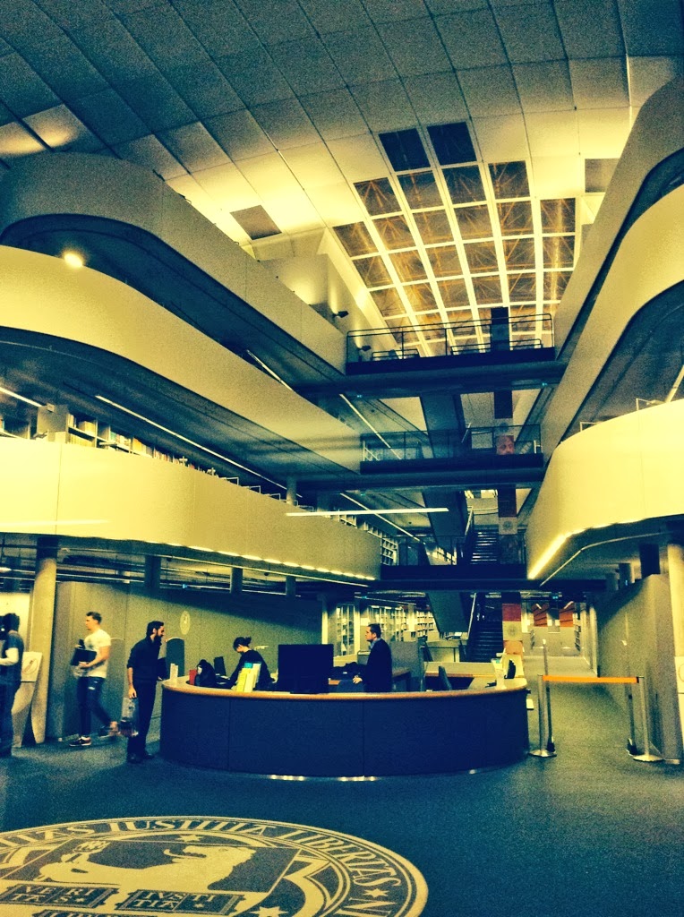 The Wandering Librarian's Blog: December 2013