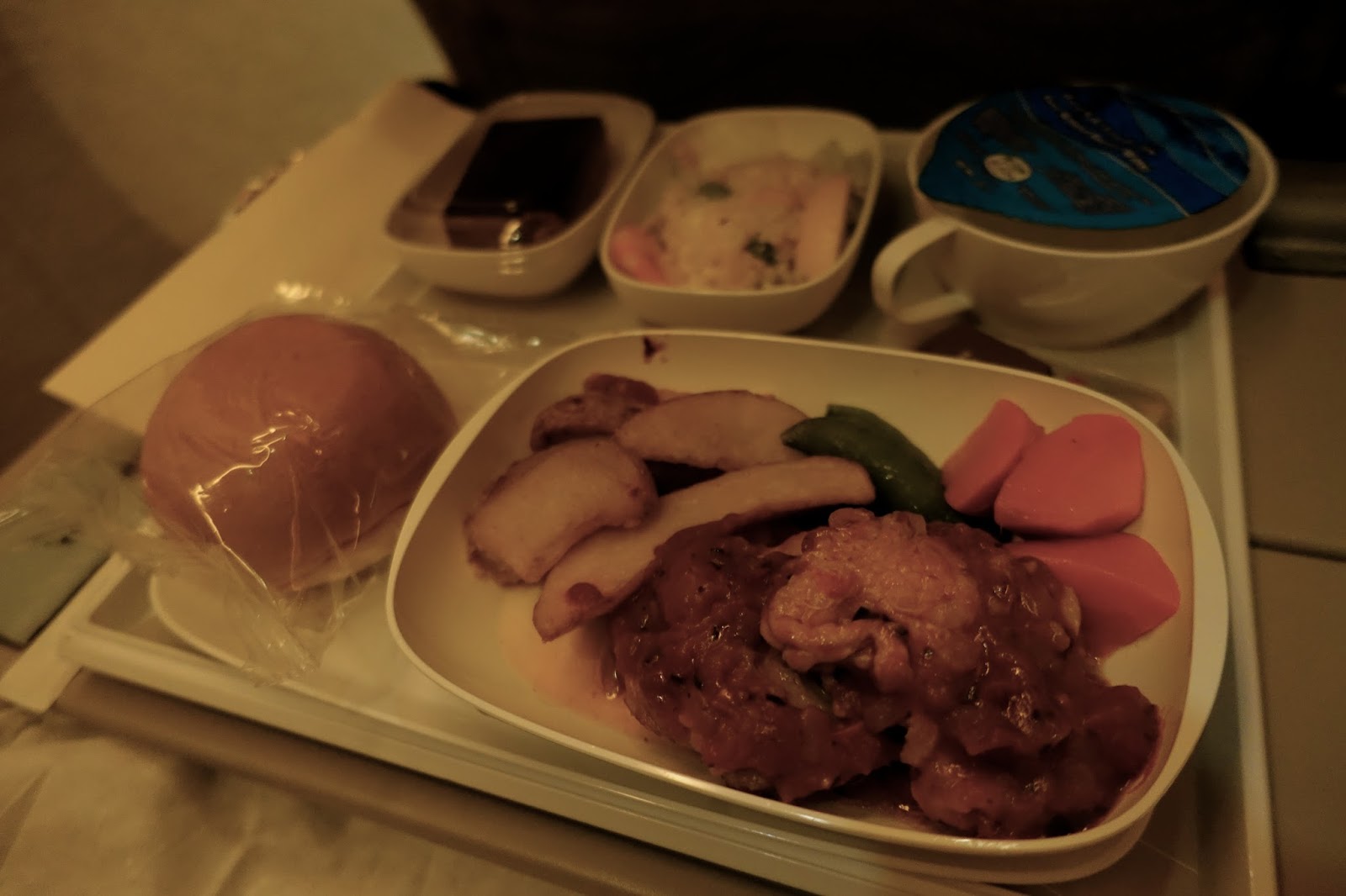 エミレーツ航空EK319（成田国際空港ードバイ国際空港）