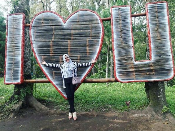 Taman Wisata Genilangit Magetan Regency East Java | Wisata Terbaik di ...