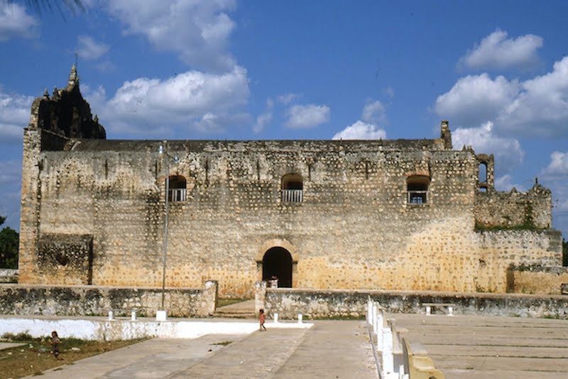 colonialmexico: Yucatan then and now: Akil