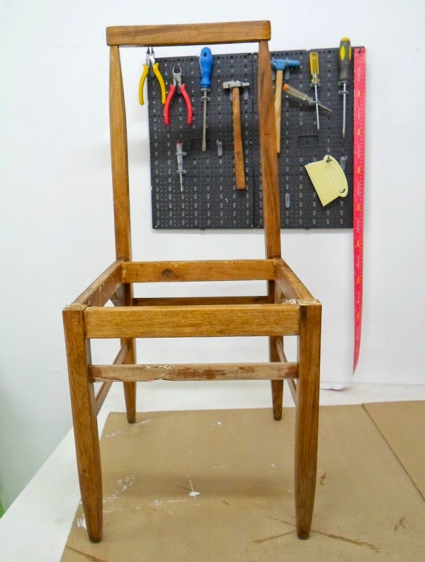 Yo x aquí: Muebles callejeros. Antes y después: silla fea.