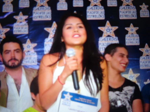 internautaSOY: ABRIL RIVERA EN PLAZA DE LAS ESTRELLAS