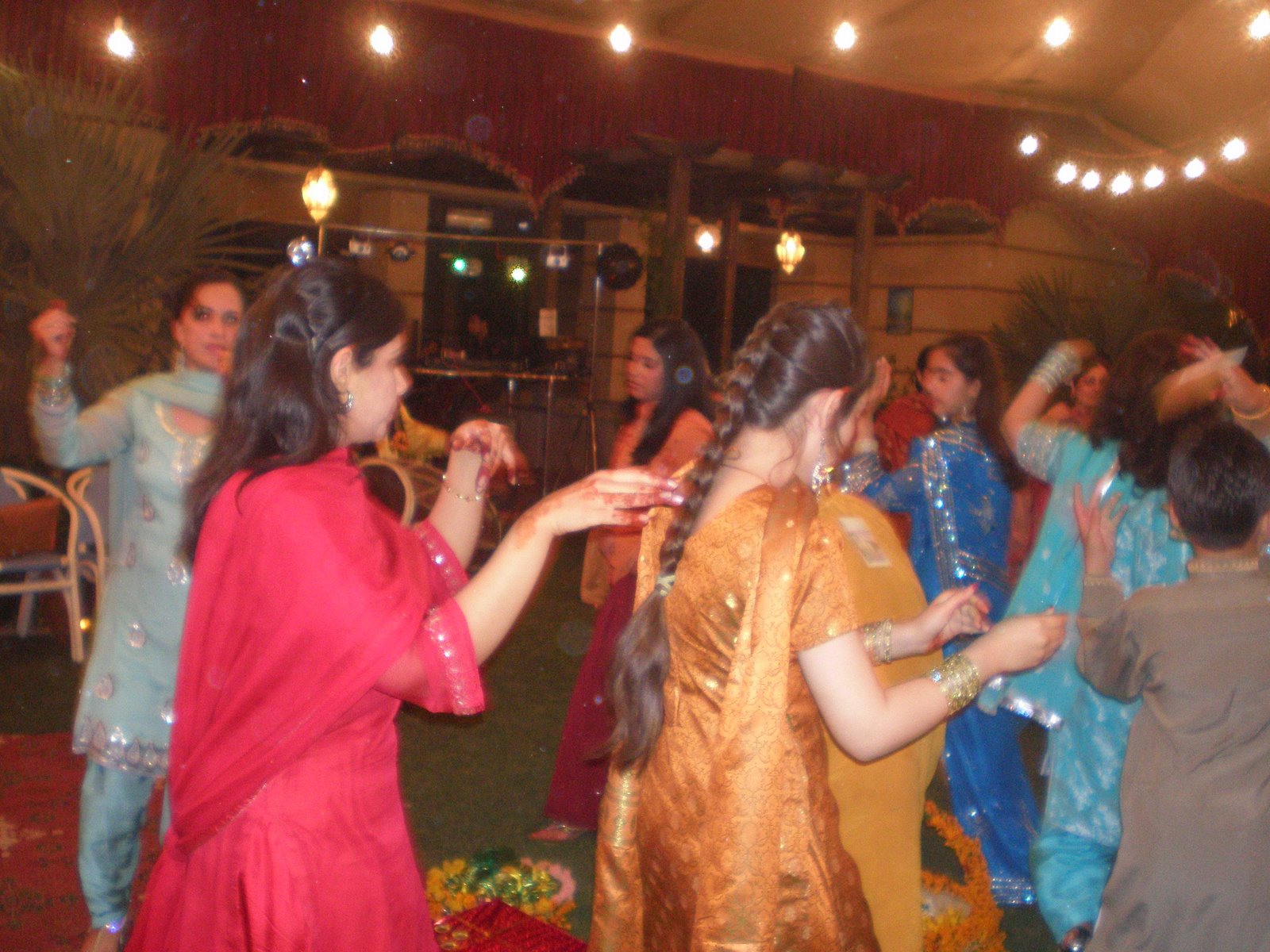 Woman Style: Dance party In pakistan