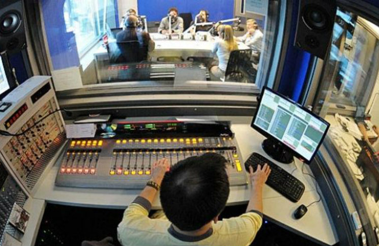 Una programación radial completa