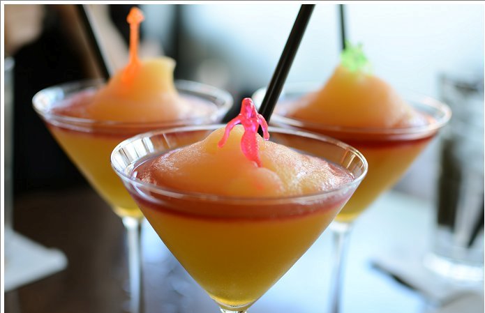 Lola and Riley's Culinary Quest: Downtown Ottawa Milestones: Bellinis ...