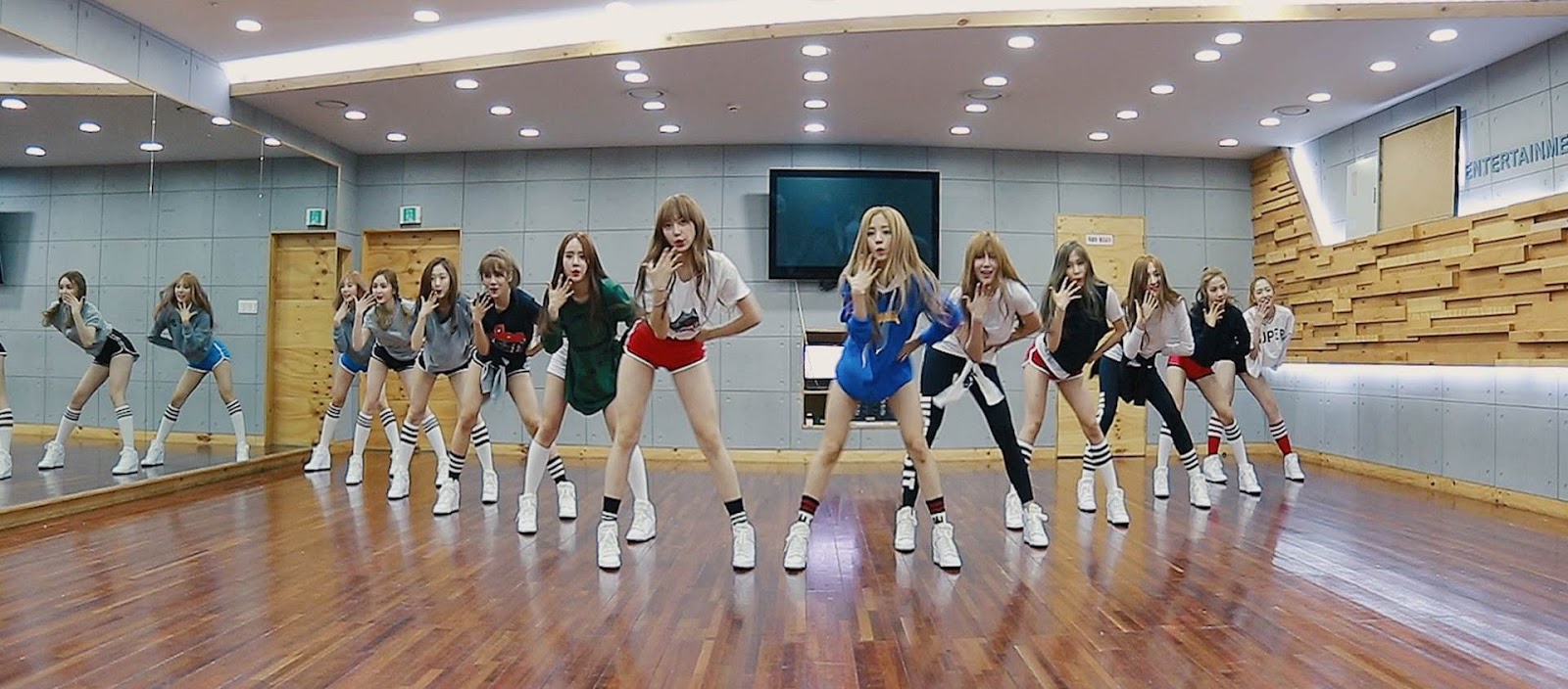 The Power Of K-Pop: Human Wave Tactics - Large Groups (II)