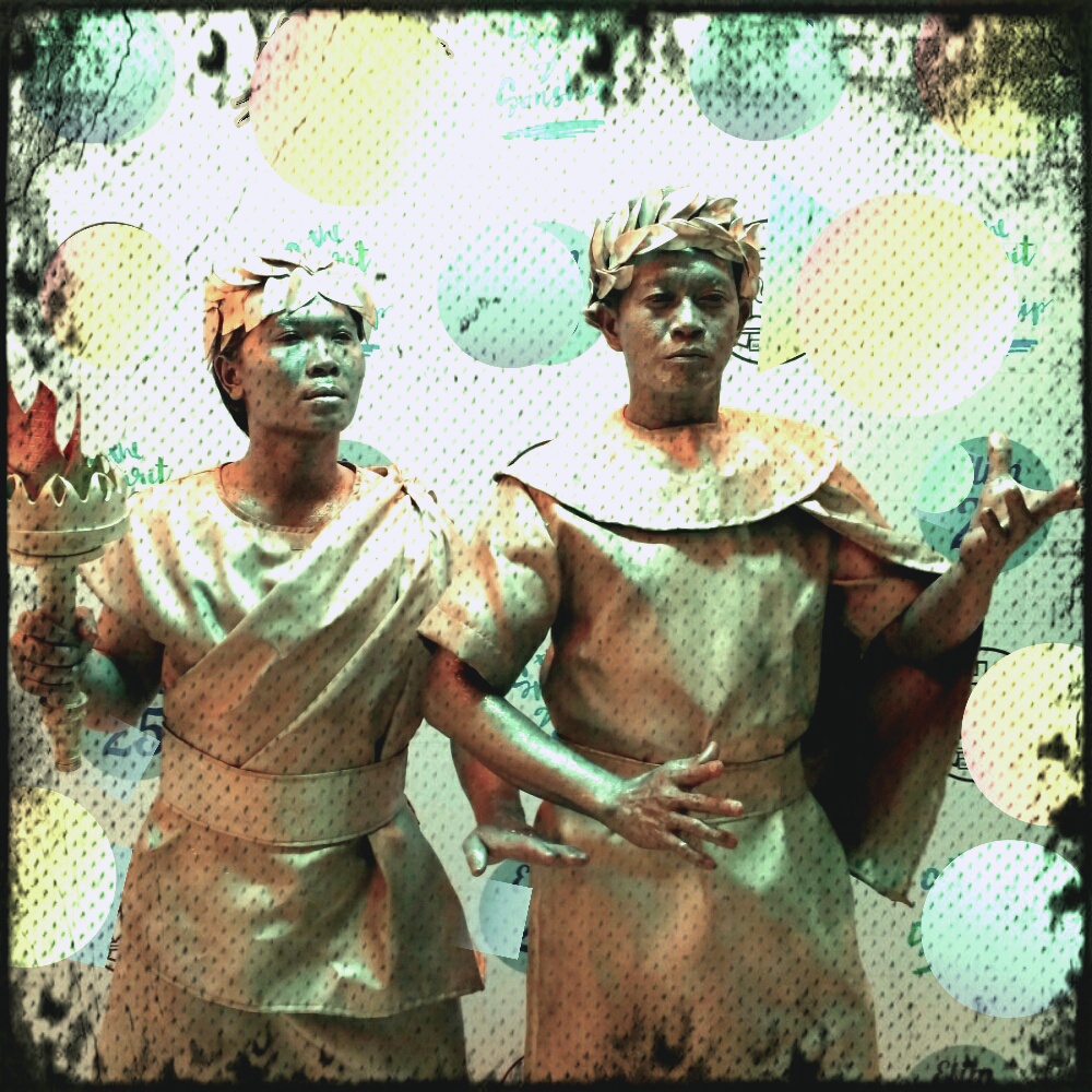 Komunitas Manusia Batu: Manusia patung