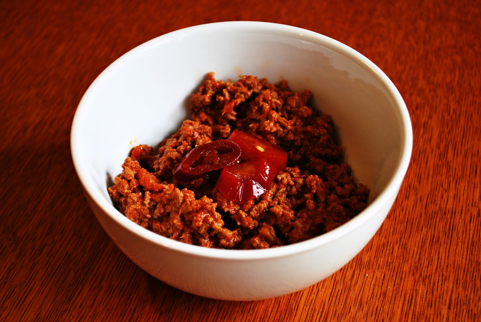 Domestic Sluttery: Sluttishly Savoury: Slow-Cooked Chilli