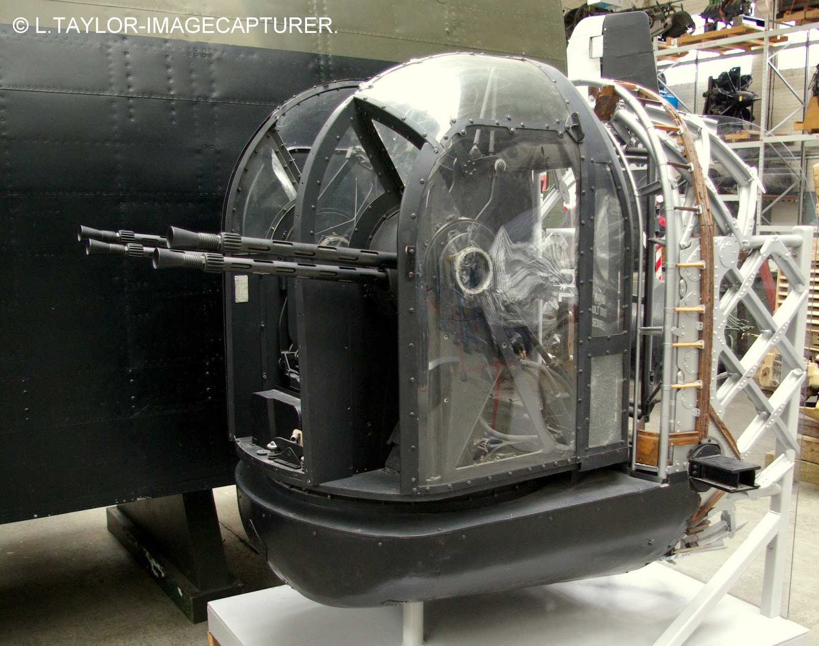 IMAGECAPTURER.: MILITARY EQUIPMENT.