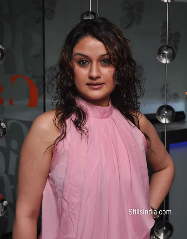 Sonia Agarwal hot | south actress spicy images