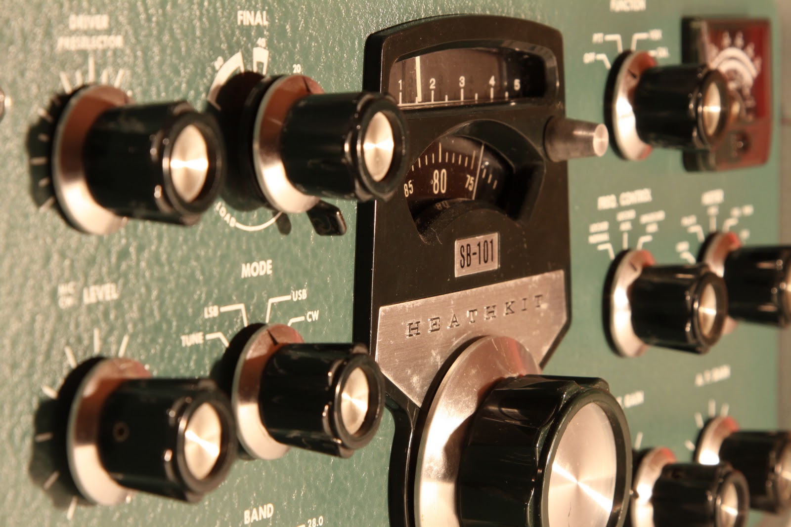 Adrien Comeau - VE3IAC: Heathkit SB-101 makes another QSO!
