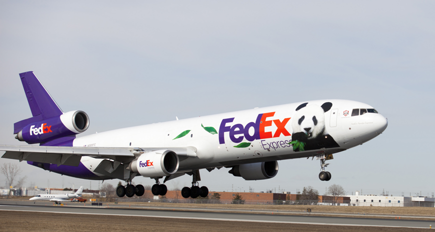 Flyingphotos Magazine News: FedEx Makes Historic Panda Delivery to ...