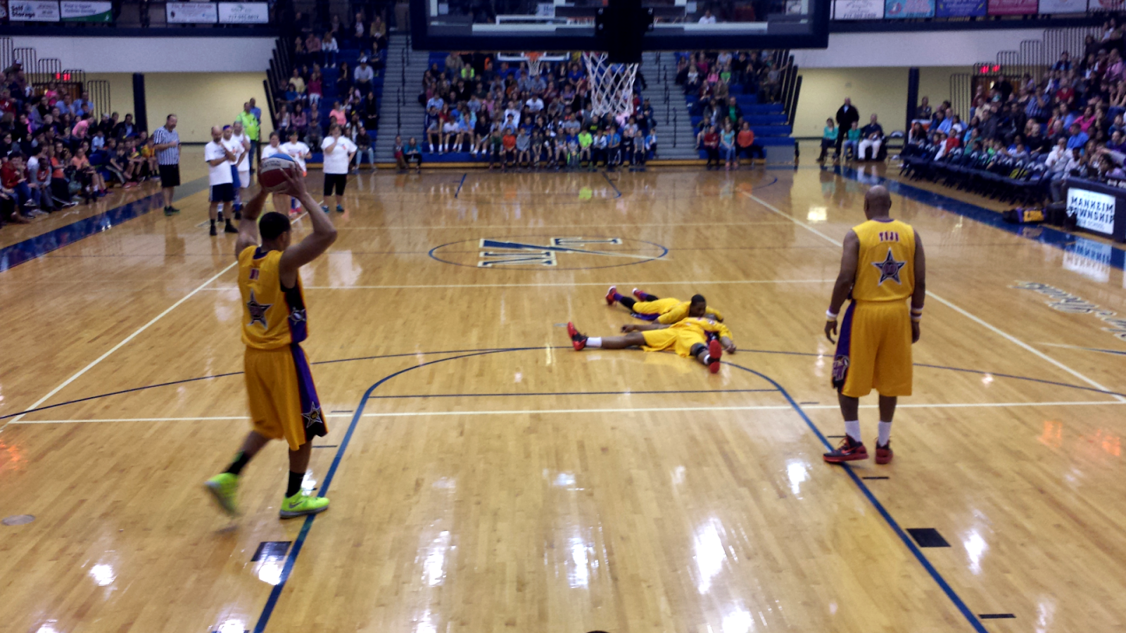 Autographs 4 Alopecia: Harlem Wizards