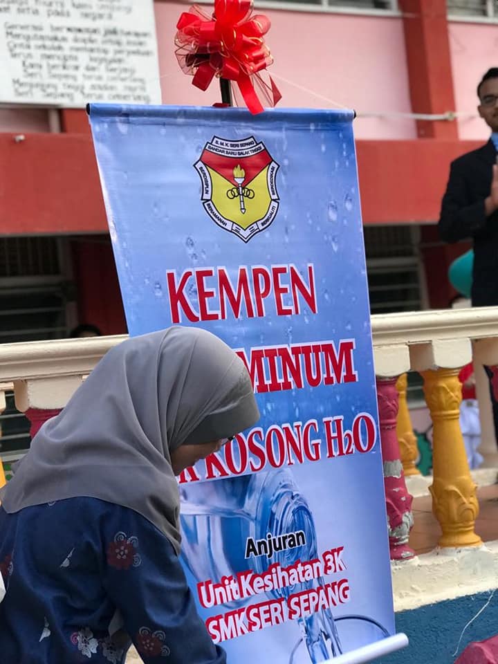 SMK SERI SEPANG: KEMPEN JOM MINUM AIR KOSONG H2O