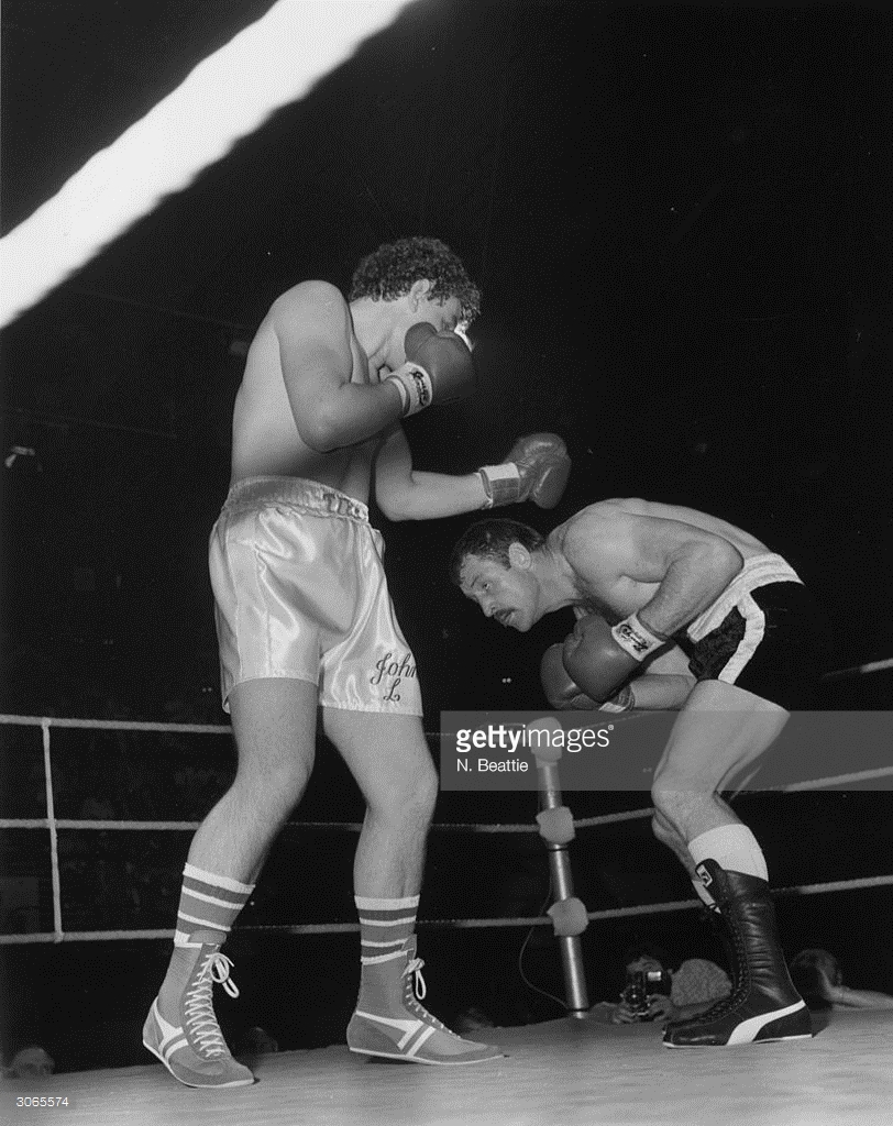 The Boxing Glove: TBG Book Review: Sweet Agony