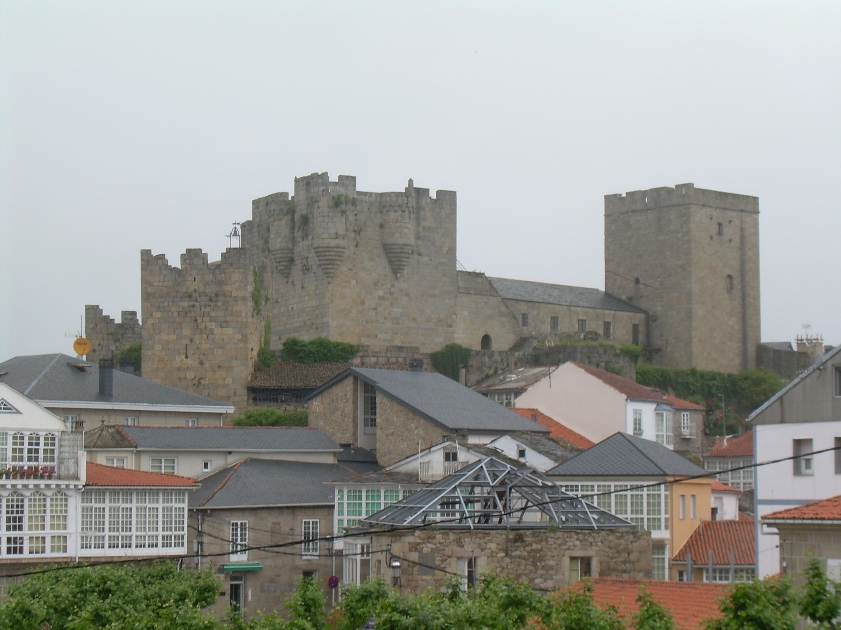 Tierras de Castilla y León: Castillo de Castro Caldelas