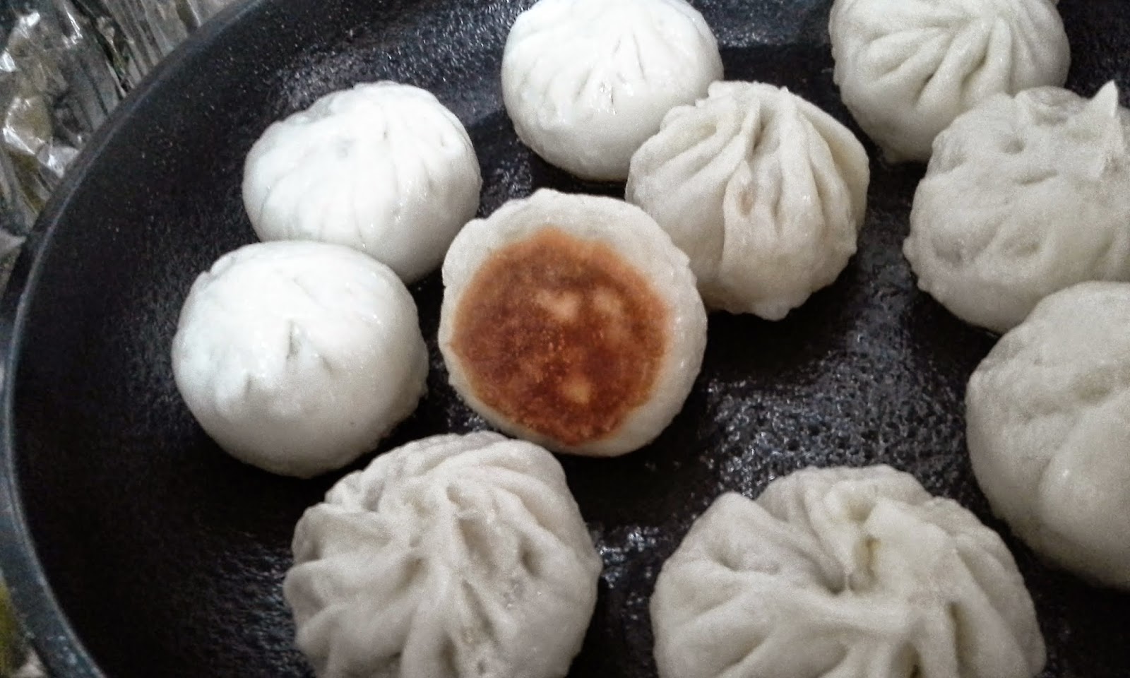 Pan fried baos - Sheng Jian Bao - Paula Cooking Fingers