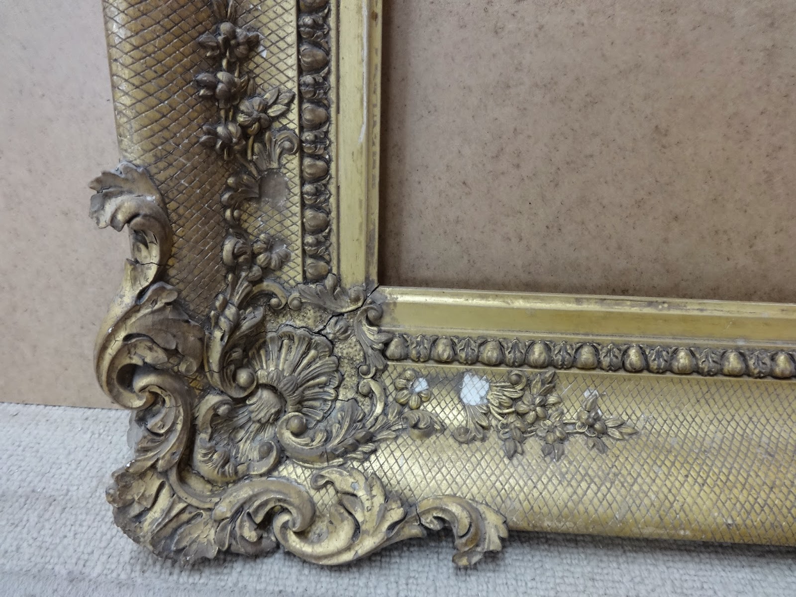 Antique Frame Sale: Victorian Frame with Ornate Rococo Corners