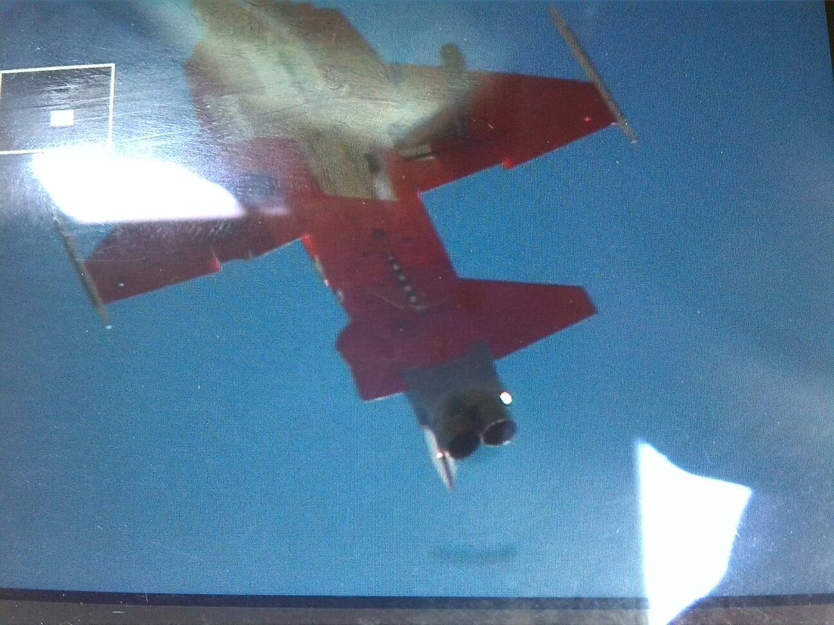 Asian Defence News: Video of the Swiss F5 going down after midair collision