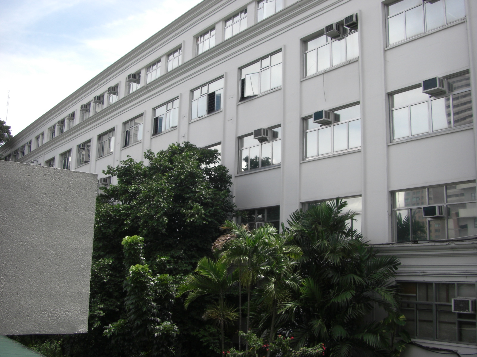 Konted's Make My Day 2: De La Salle University And The Green Archer Logo