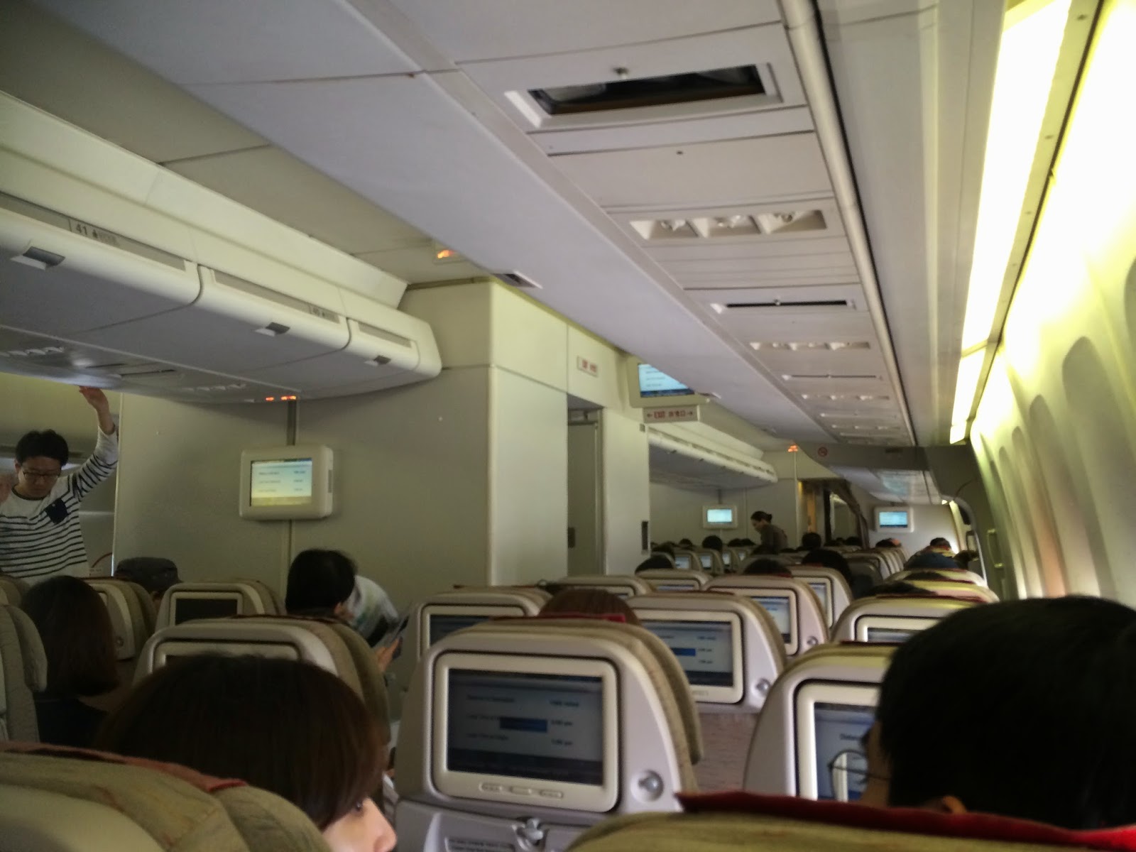 Charles Ryan's Flying Adventure: Flying on Asiana's Boeing 747-400 ...