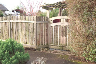 DAVE SNYDER......Real Estate......Portland, OR: Organic Fence