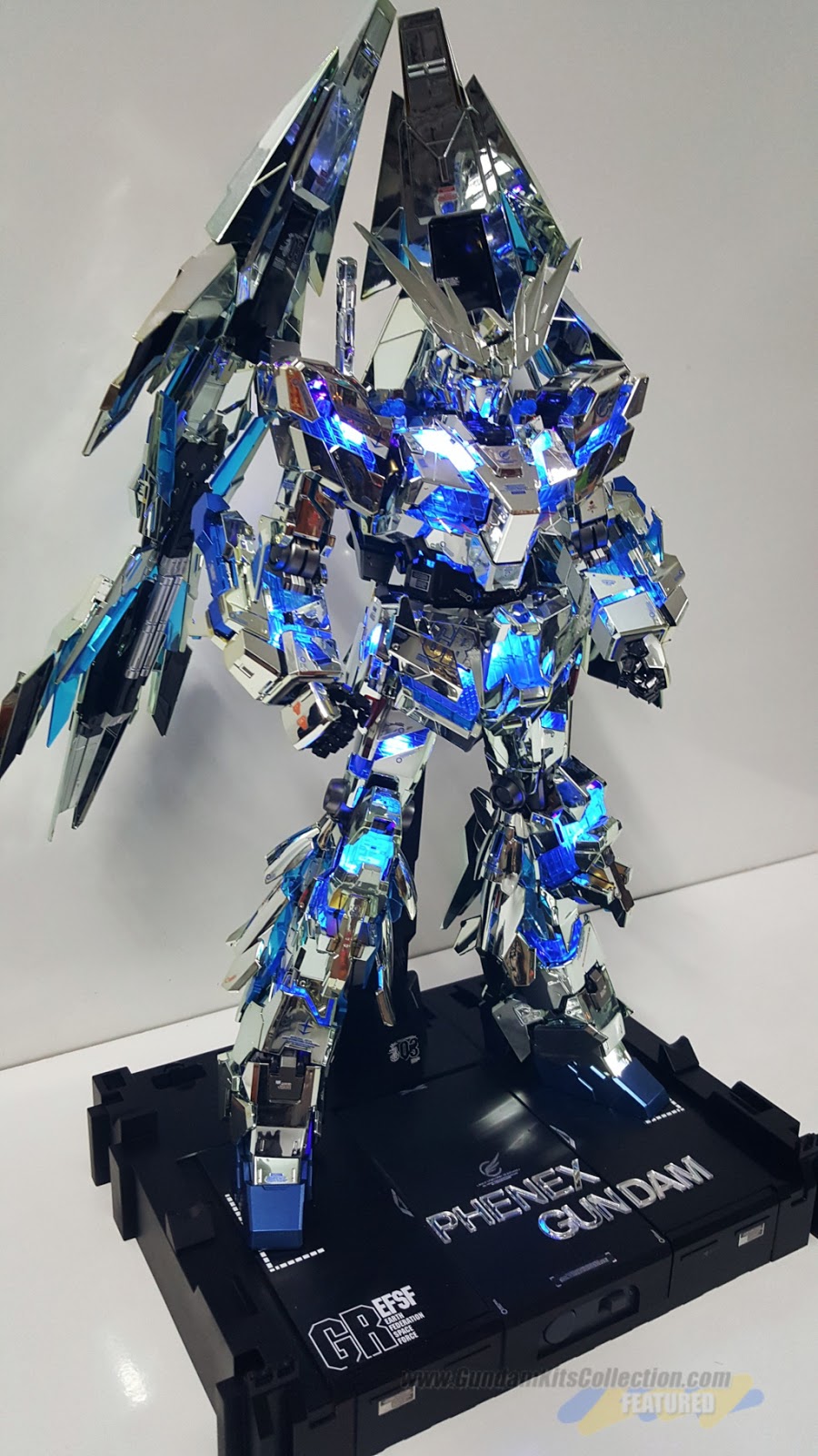 Painted Build: PG 1/60 Unicorn Gundam 03 Phenex "Ver. RC"