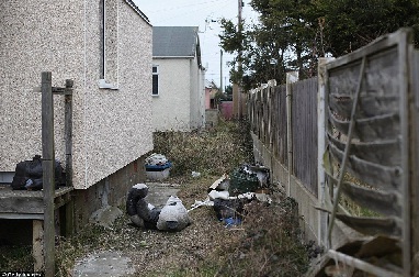 BLOGS IN BRIEF: England has slums too!