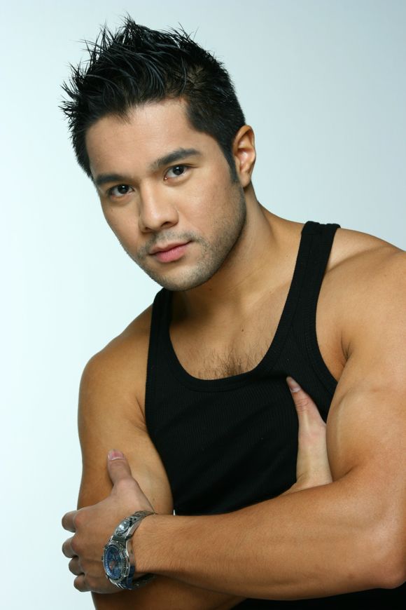 Manpower Pilipinas: Hunky Actor Victor Aliwalas