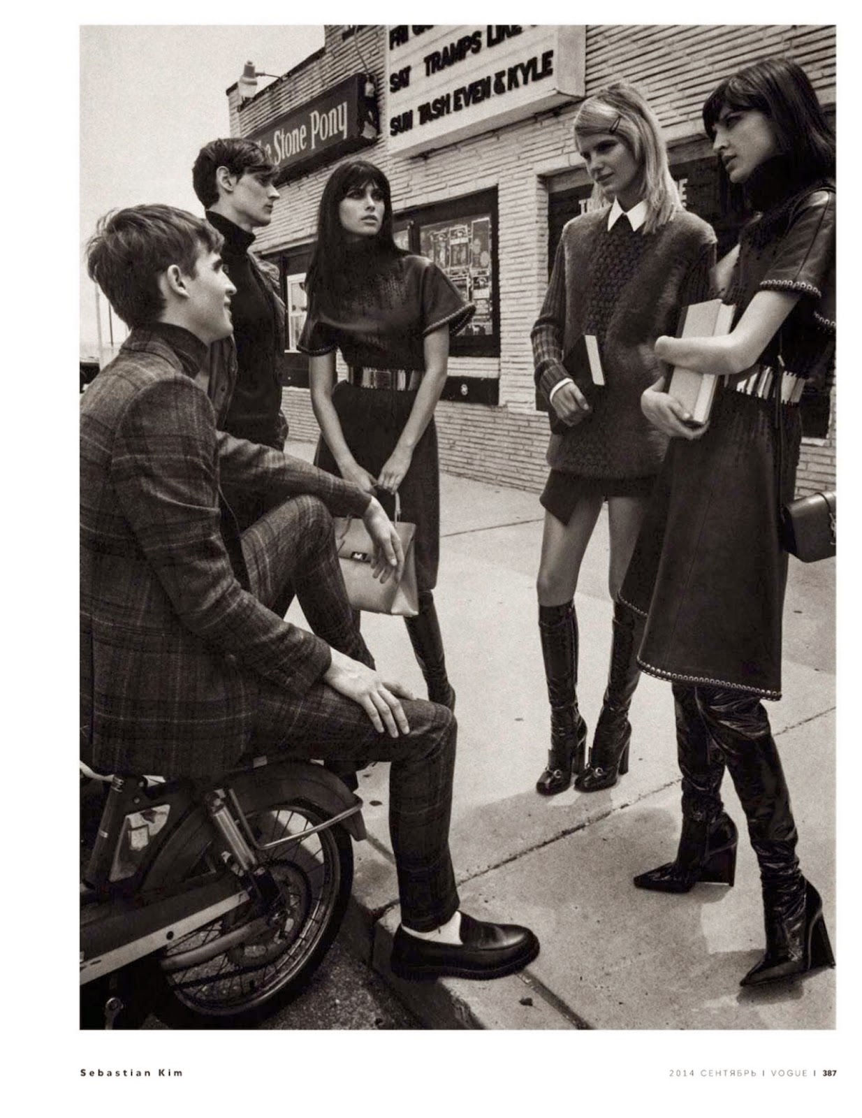 Zbuntowani modsi w rosyjskim Vogue'u | The Rolling Style