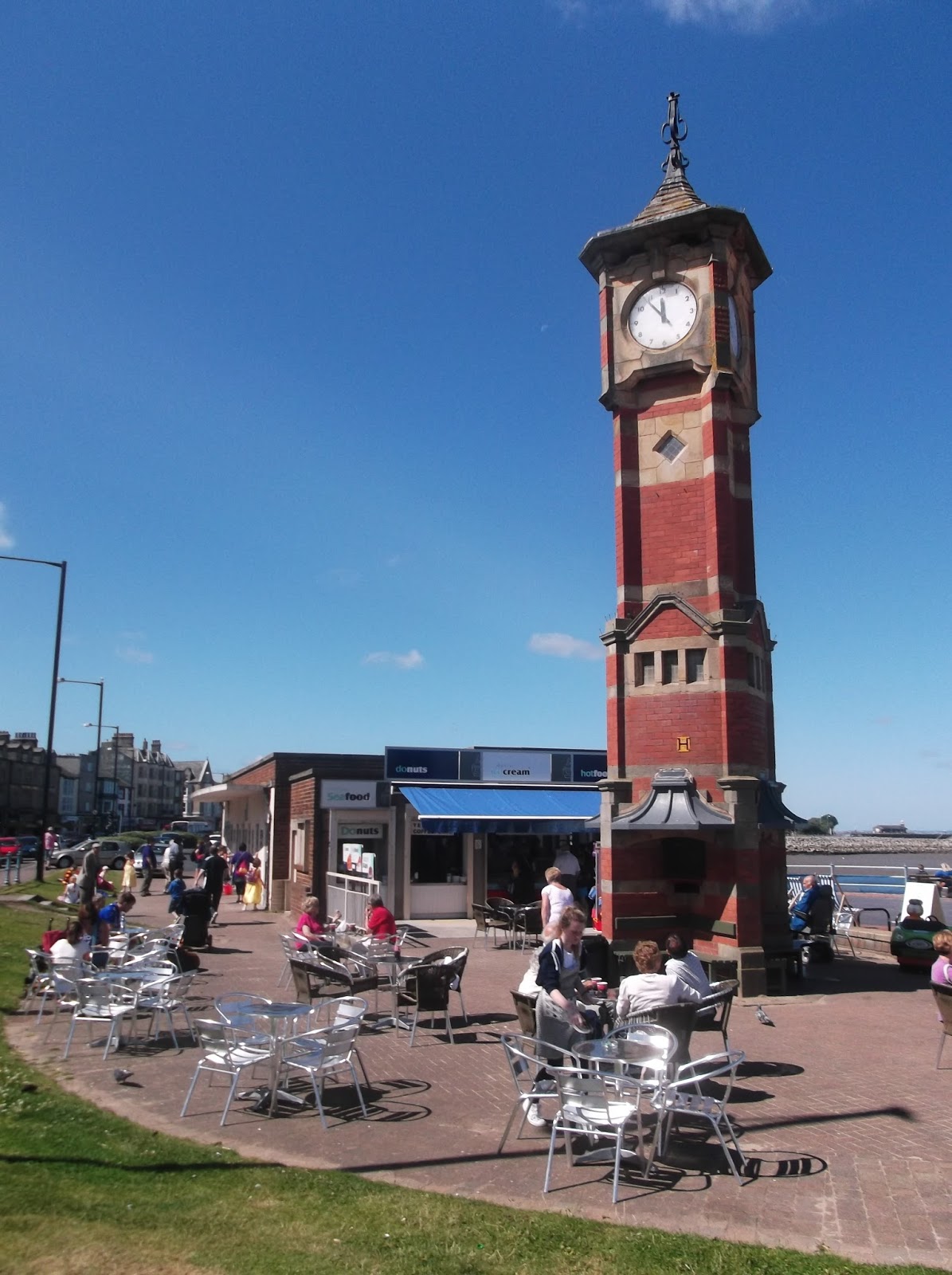 North West Images: A Stroll Around Morecambe