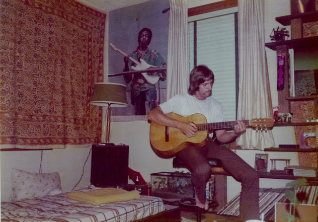 33 Awesome Pics of Cool Dads When They Were in the 1970s ~ Vintage Everyday