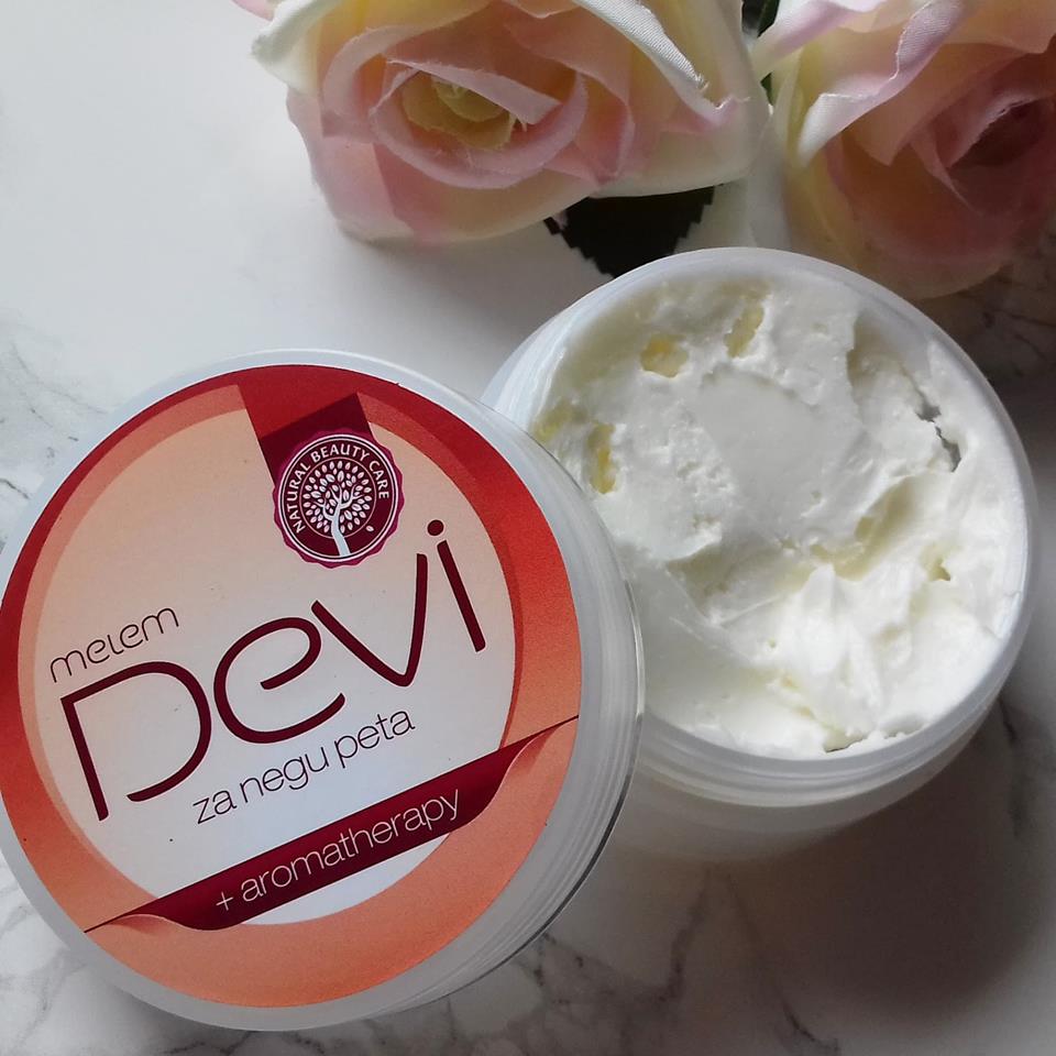 Sa kozmetikom na ti : Devi melem za negu peta