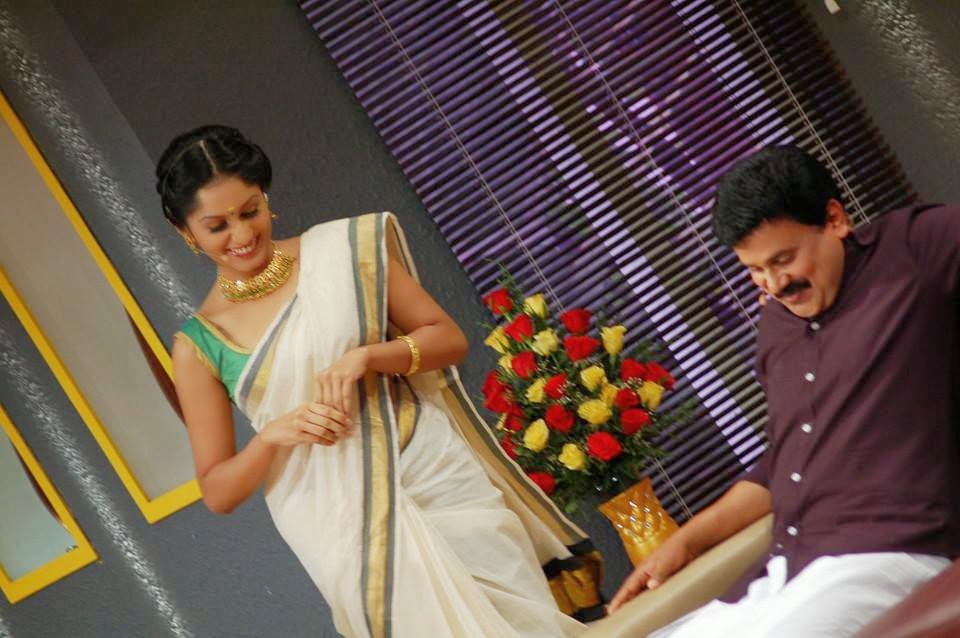 Malayalam Serial Actress Arya In Set Saree Photos - FILM ACTRESS PLUS