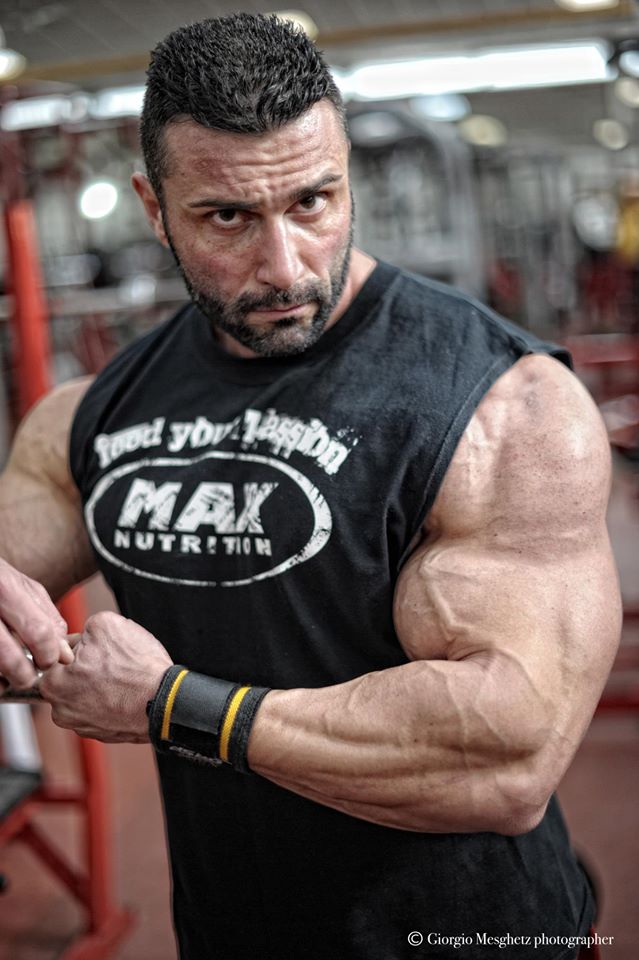 Muscle Lover: Italian muscle beast Alessandro Grassi