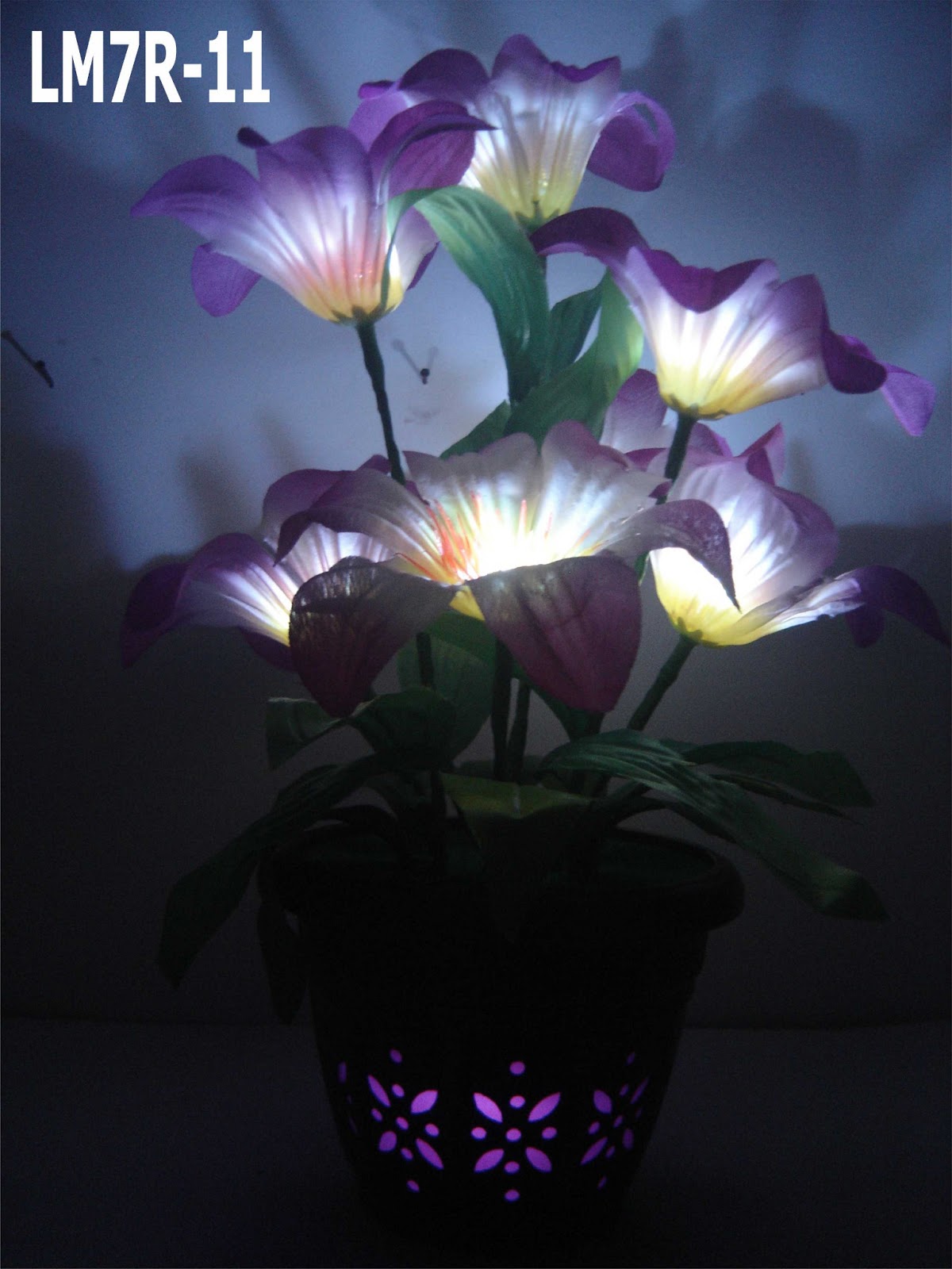 Lampu Bunga Hias: Lampu Meja 7 Tangkai Rechargeable ( Include Charge )