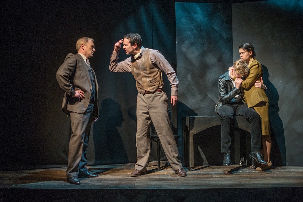 drama* on the waterfront: Alex Greig: A View from the Bridge - 'a ...