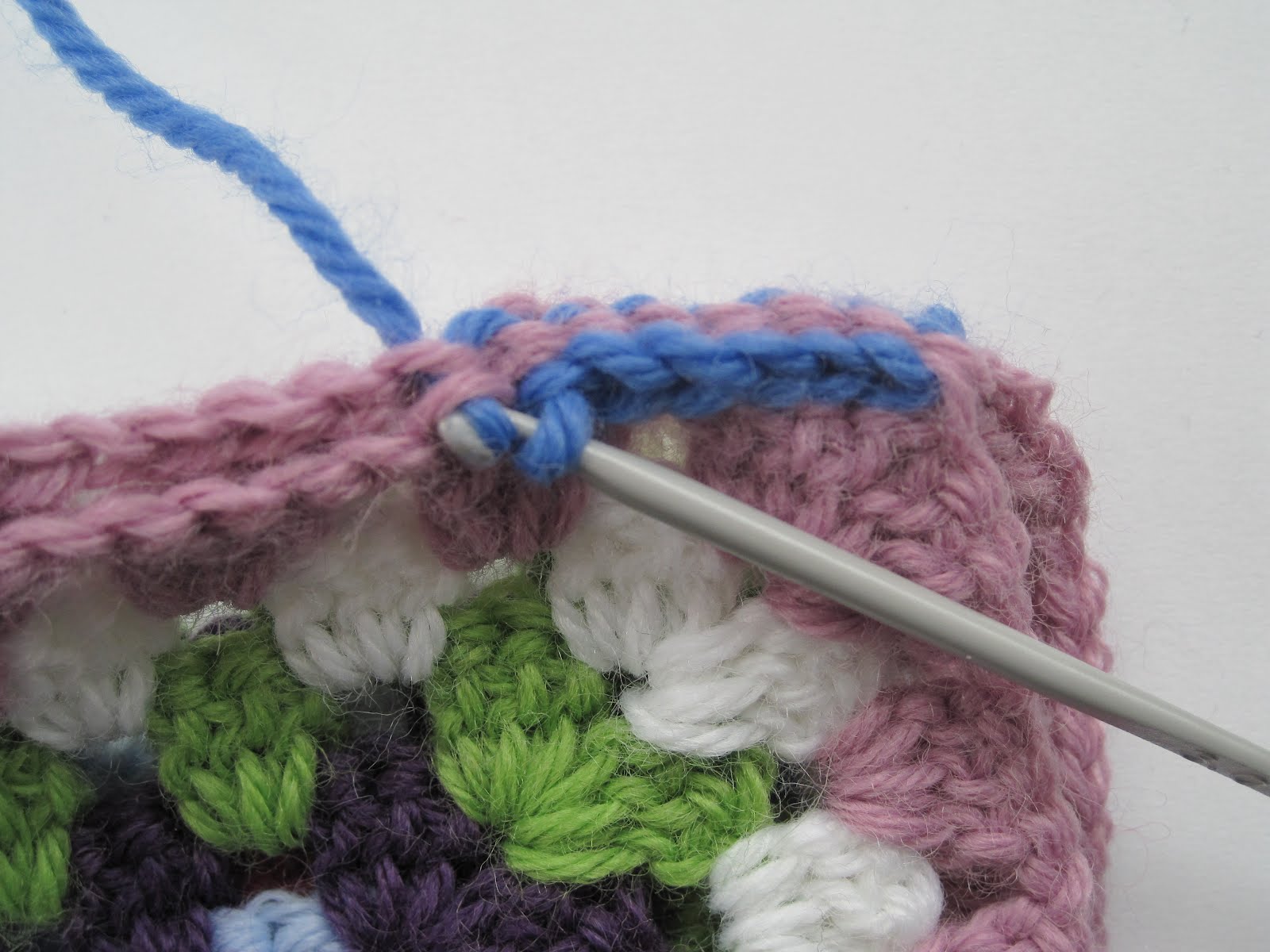 manumanie: Unire le Mattonelle all'uncinetto...tutorial