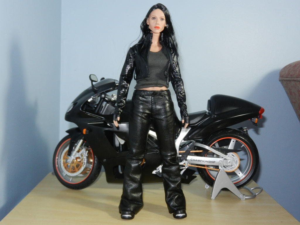 Erik's Stuff: Kumik Jessica Alba Max Guevara 1/6 custom figure DARK ANGEL