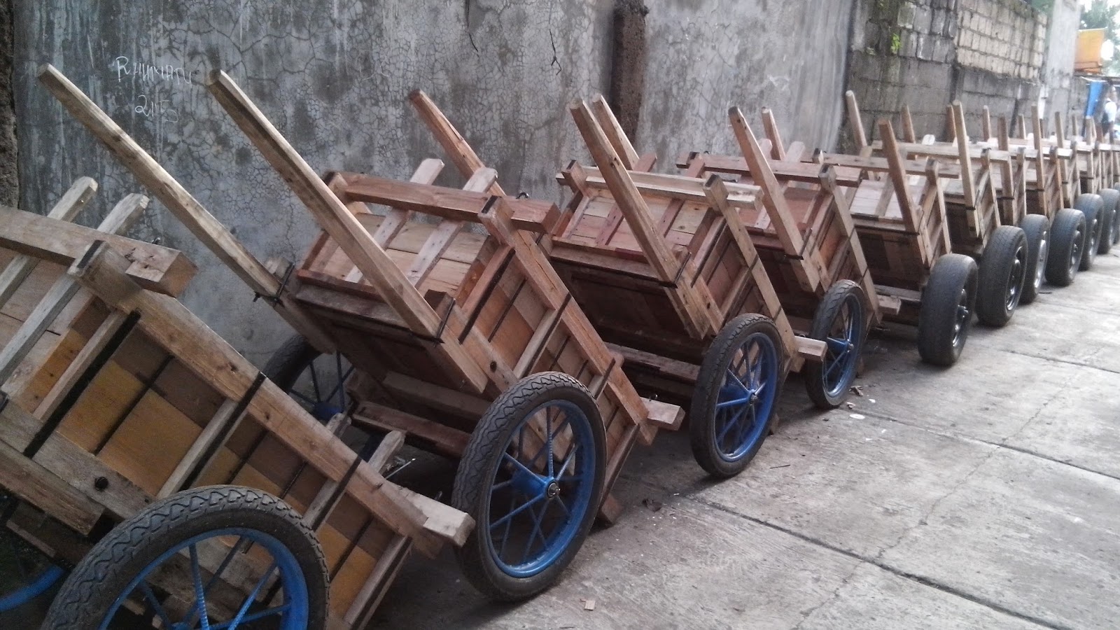 GEROBAK KAYU JAKARTA: DISTRIBUTOR GEROBAK KAYU BERKUALITAS