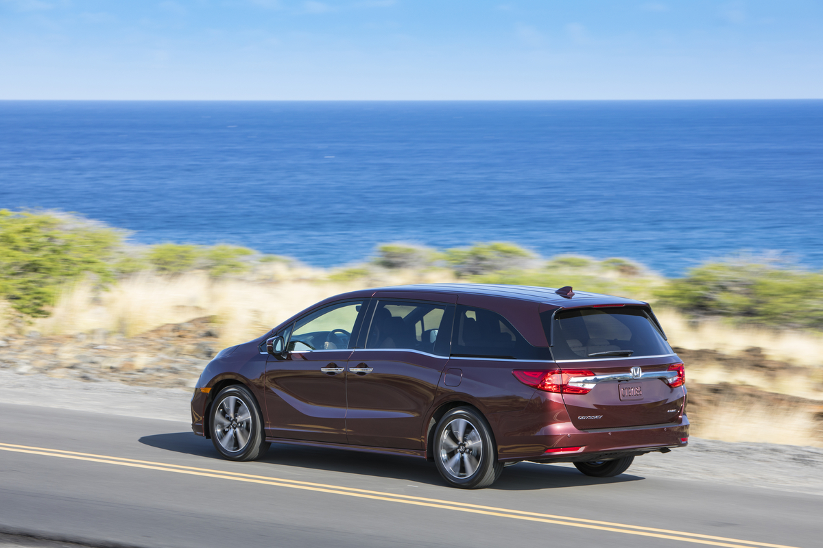 Battle Wagon: The 2018 Honda Odyssey Elite
