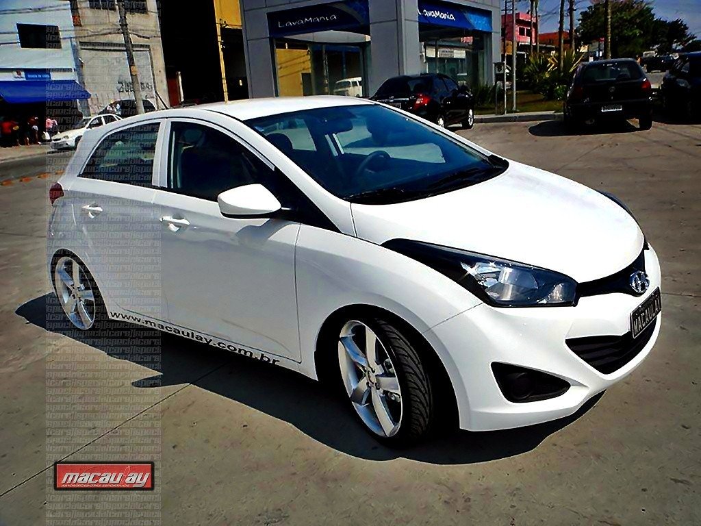 Carangos Tunados: Hyundai HB20 rebaixado com rodas 18 By Macaulay