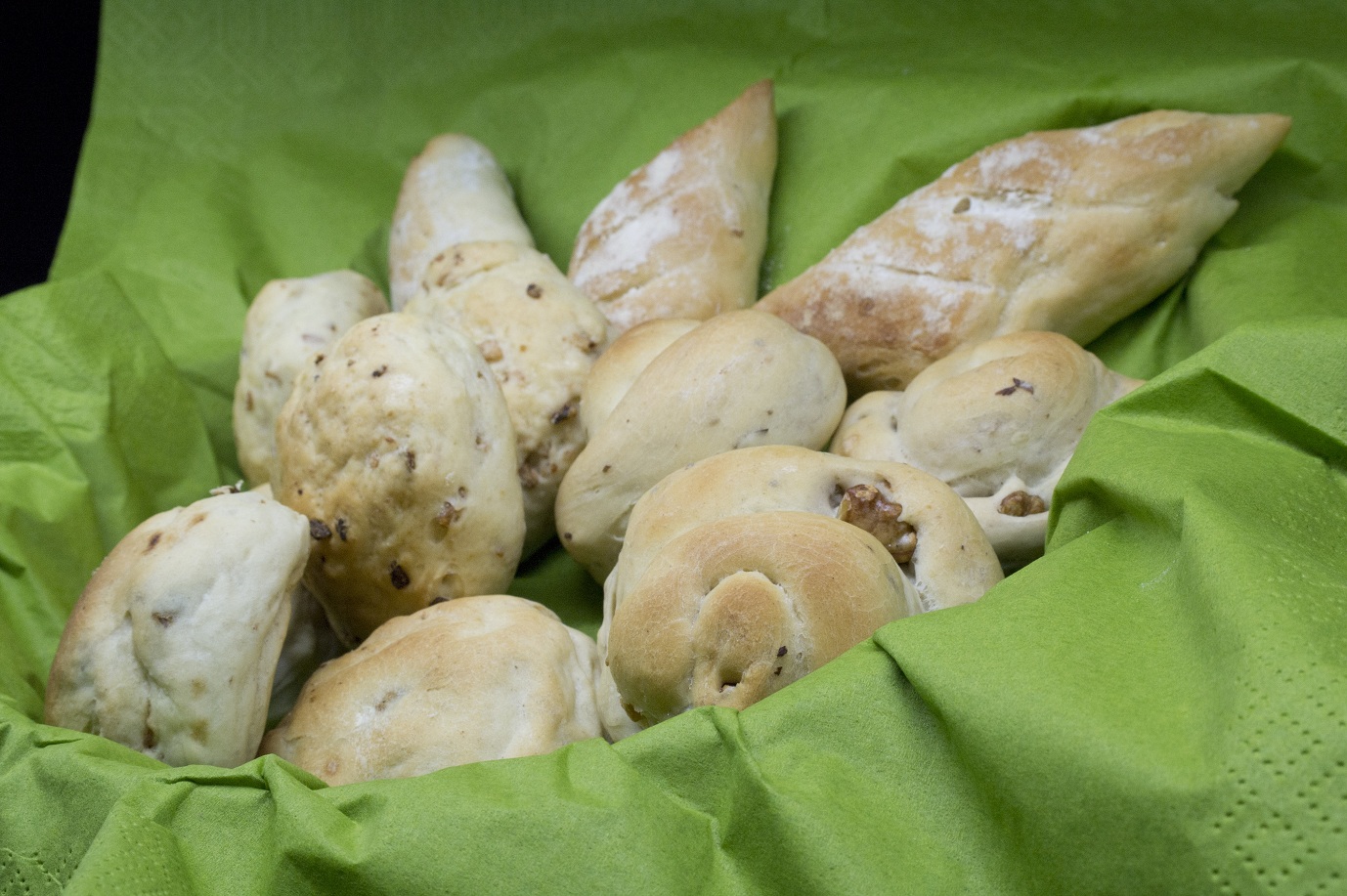 El que no mata, engreixa: Panecillos variados. Un buen surtido de pan ...