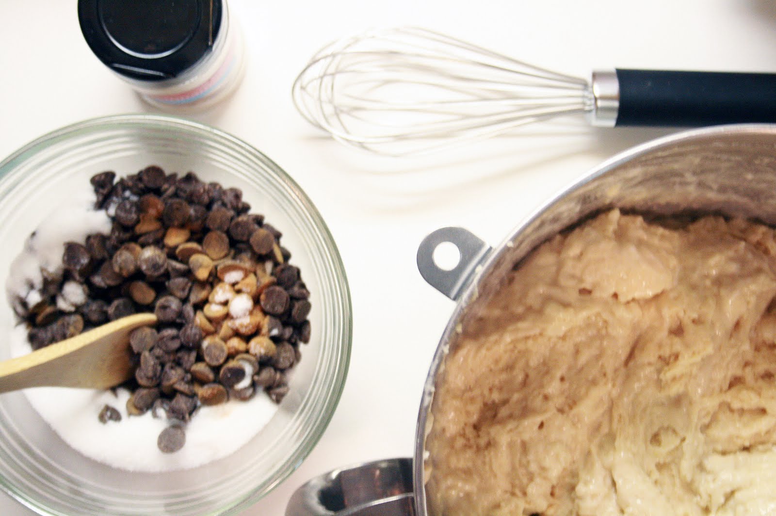 The Creative Place: Food: Chocolate Chip and Sour Cream Coffee Cake