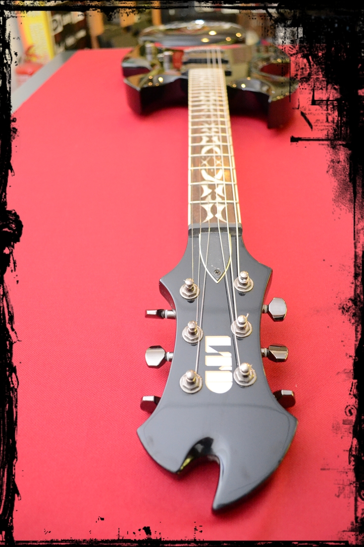 ICONS Music: ESP LTD AX-260 Electric Guitar