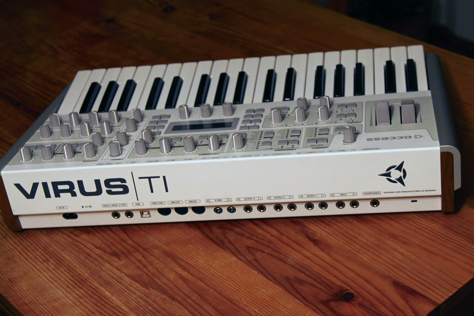 MATRIXSYNTH: Access Virus Ti2 Polar Virtual Analog Synthesizer