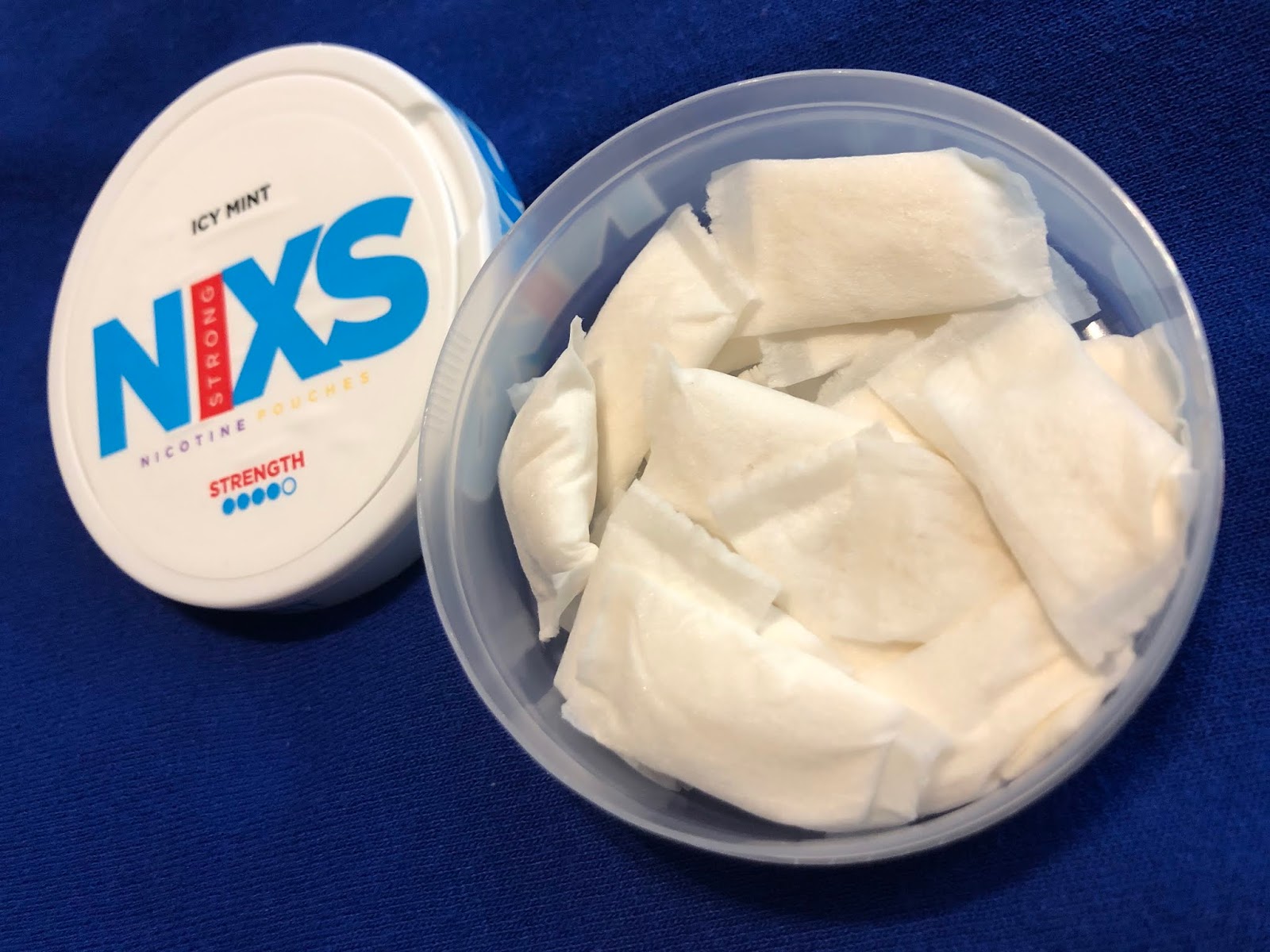 NIXS Nicotine Pouches: Icy Mint (Strong) - Review. 10 April 2020.