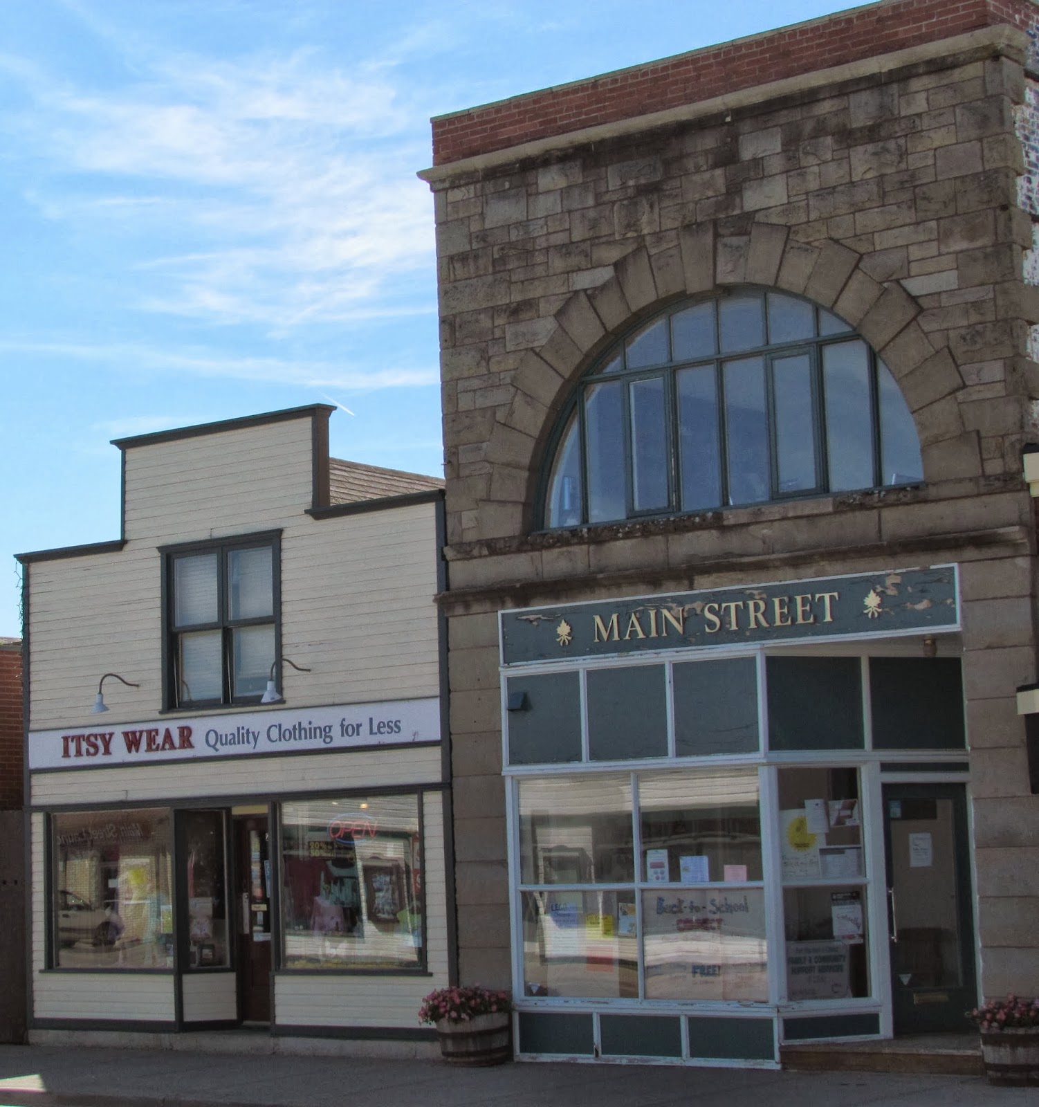 ancestral roofs: Boomtown