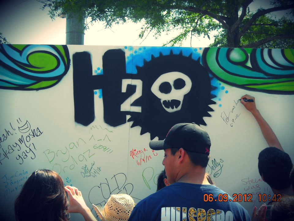 The Pirates Capsule.: Rave Birthday Party Neon Ideas!