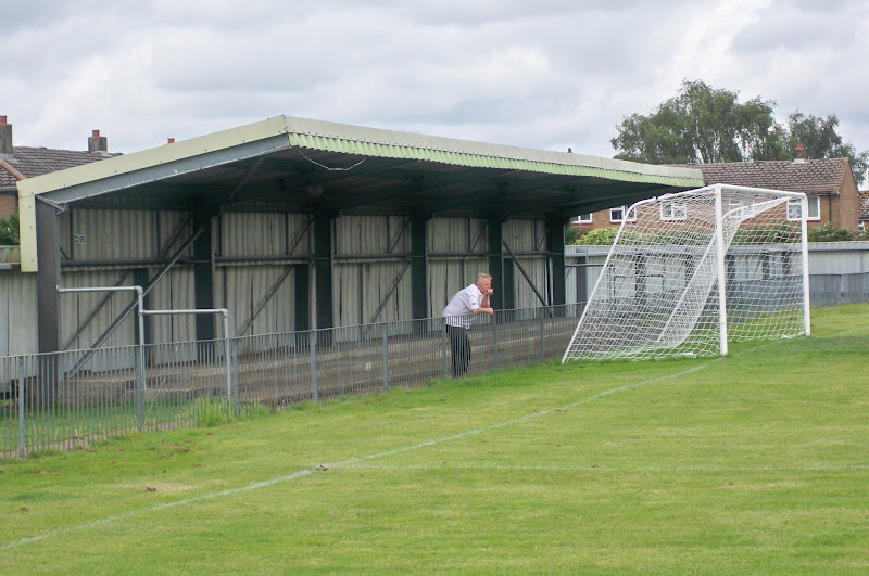 Football Grounds visited by Richard Bysouth: Banstead Athletic FC